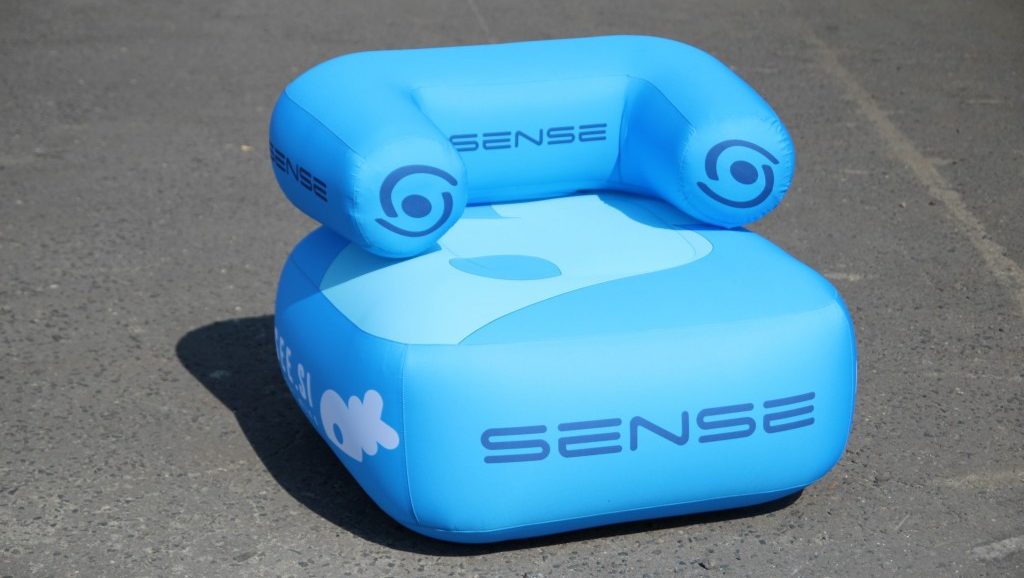 Aufblasbarer Sessel - Lounge Möbel mit Logodruck | BOOST